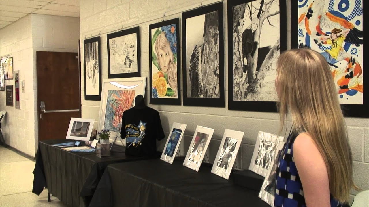 Graphic Design Portfolio Show - YouTube