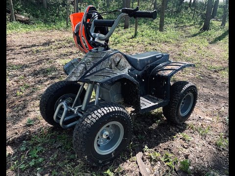 4 Year-Old’s First Trail Ride on Razor Dirt Quad - YouTube