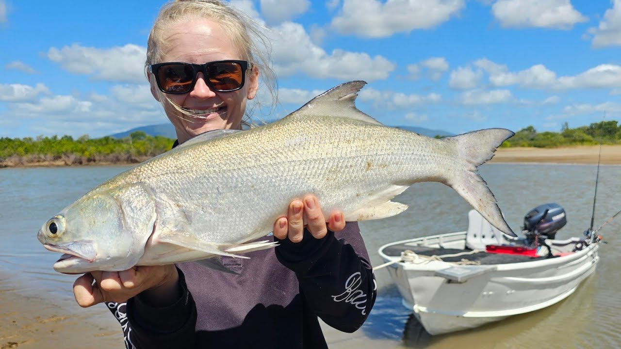 Setting up our NEW TINNY - Fishing & Mudcrabs - YouTube