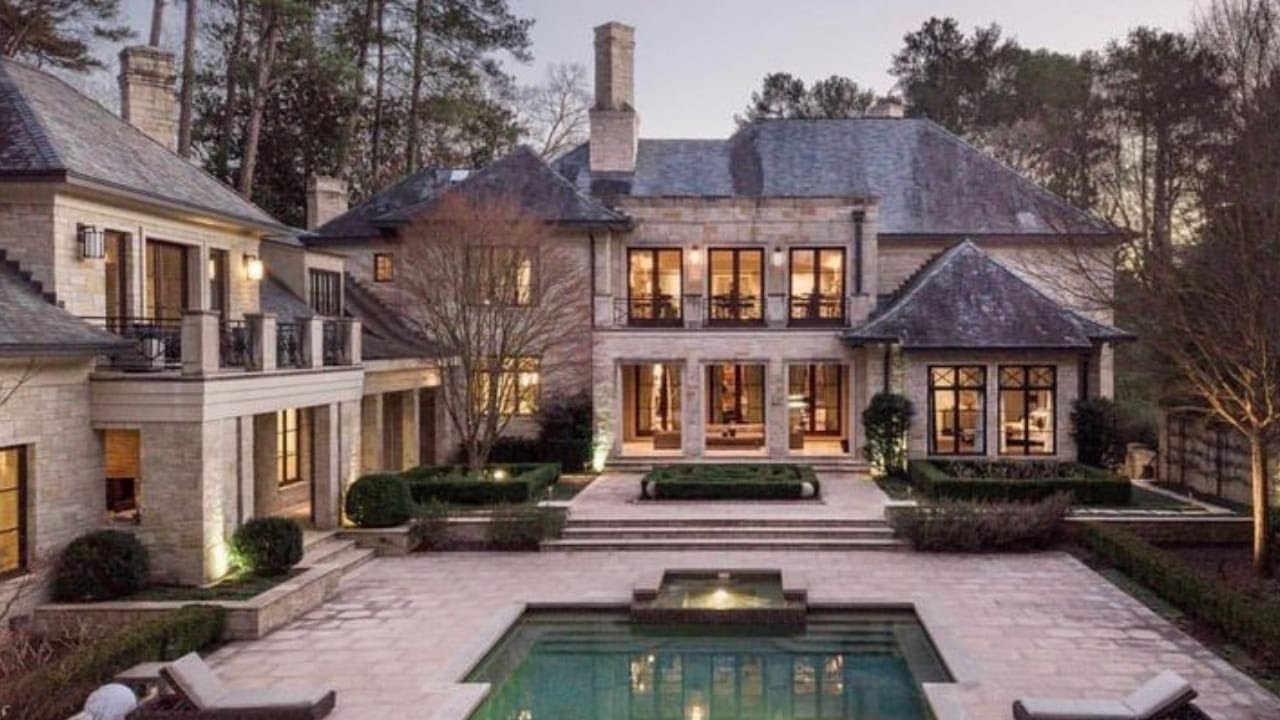 Visit a white mansion in USA - YouTube