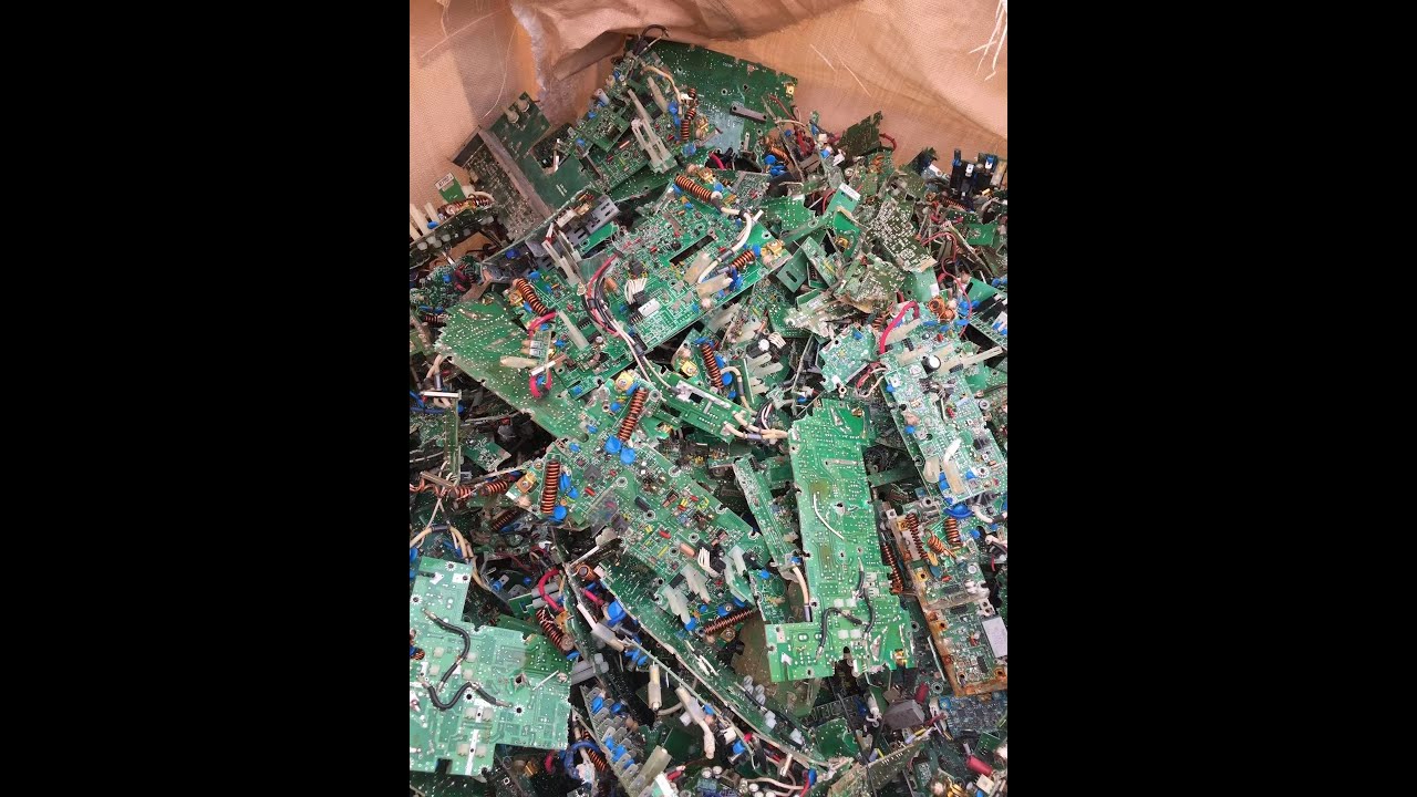 PCB crushing recycling machine - YouTube