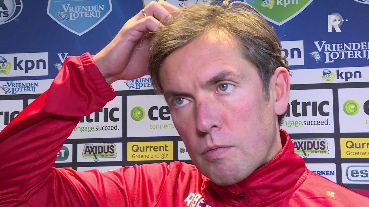 Trainer Alex Pastoor over duel met PSV - YouTube