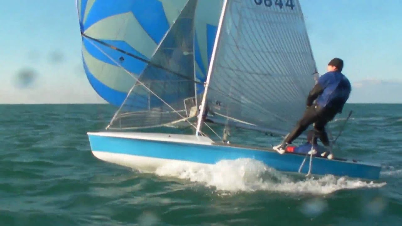 505 Class - Le havre 13-12-2009 - YouTube