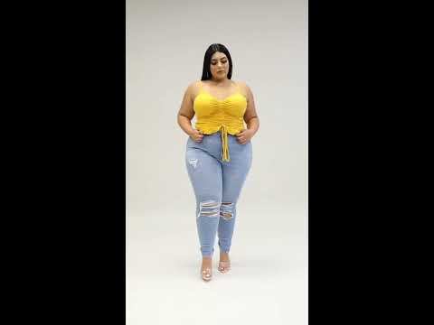 Plus size beauty 💄 of the queen 💋 woman in zinna babe💃#curvy model ...