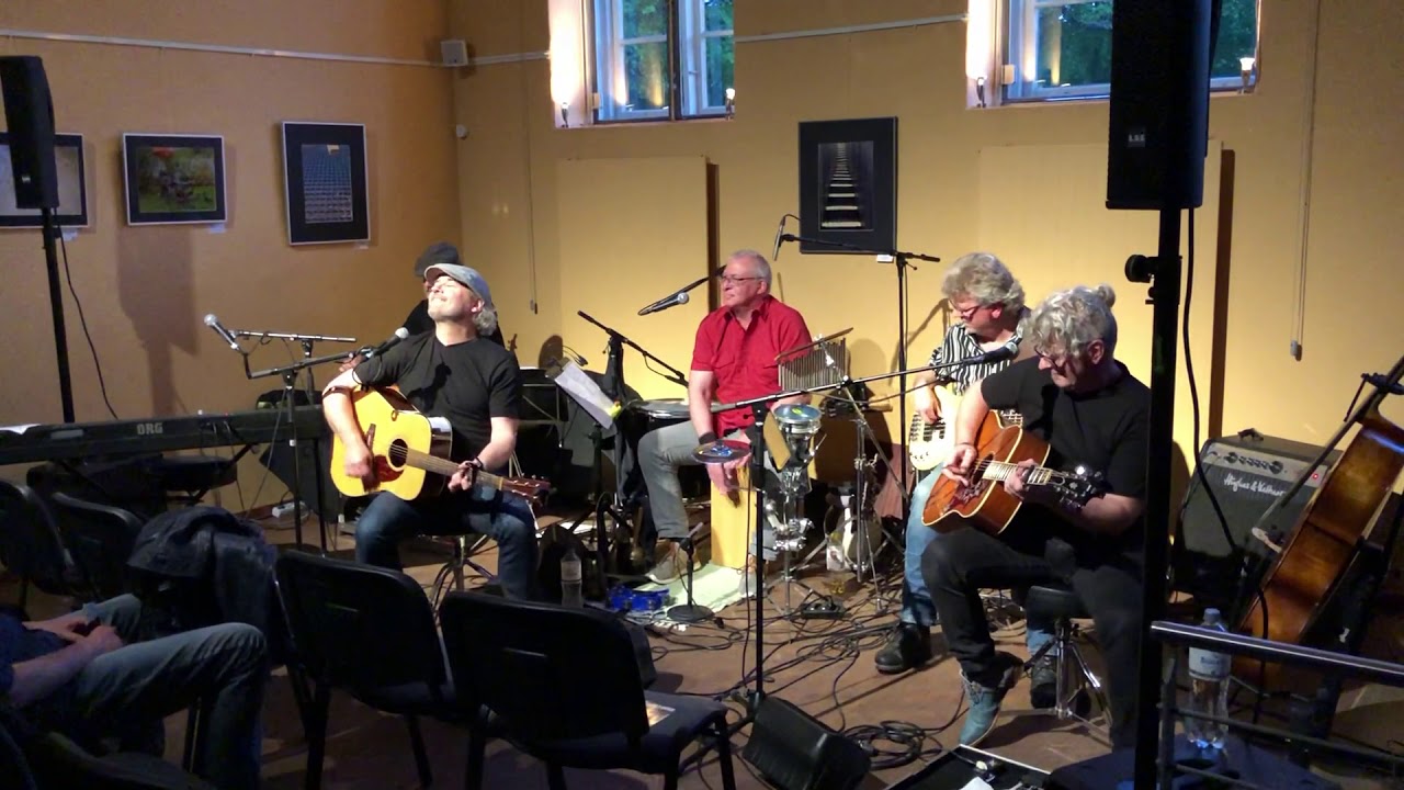 KRAMER & FRIENDS "Helden" - YouTube