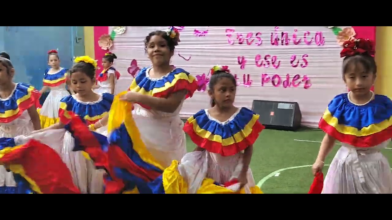 Baile La Pollera Colorada - YouTube