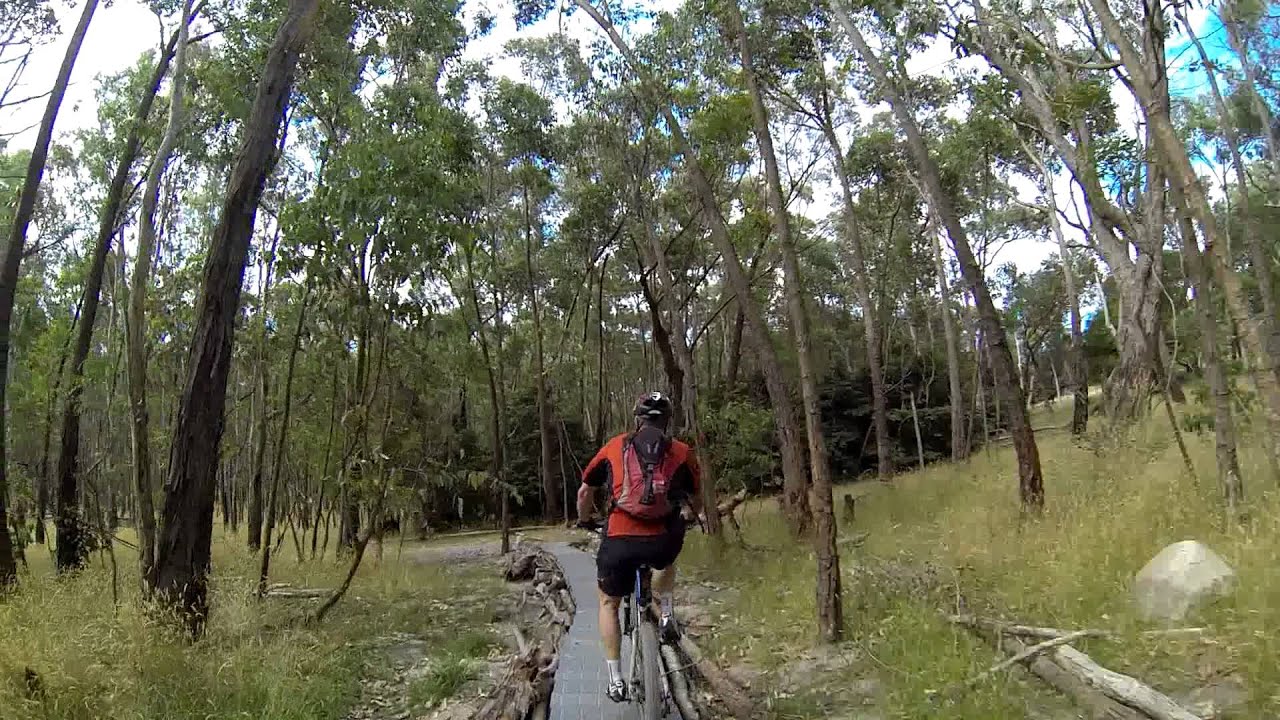 Lysterfield Park Mountain Biking - Following Alan down from Boys Farm ...