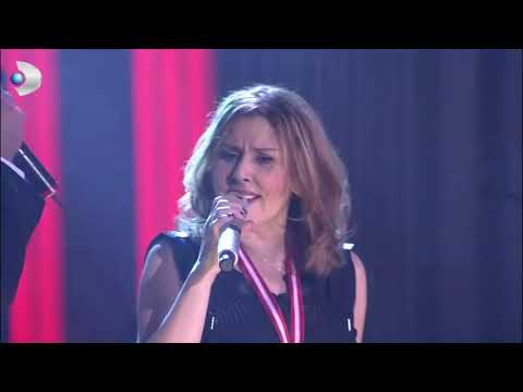 Beyaz ve Nilüfer'in Eğlenceli Halleri! - Beyaz Show