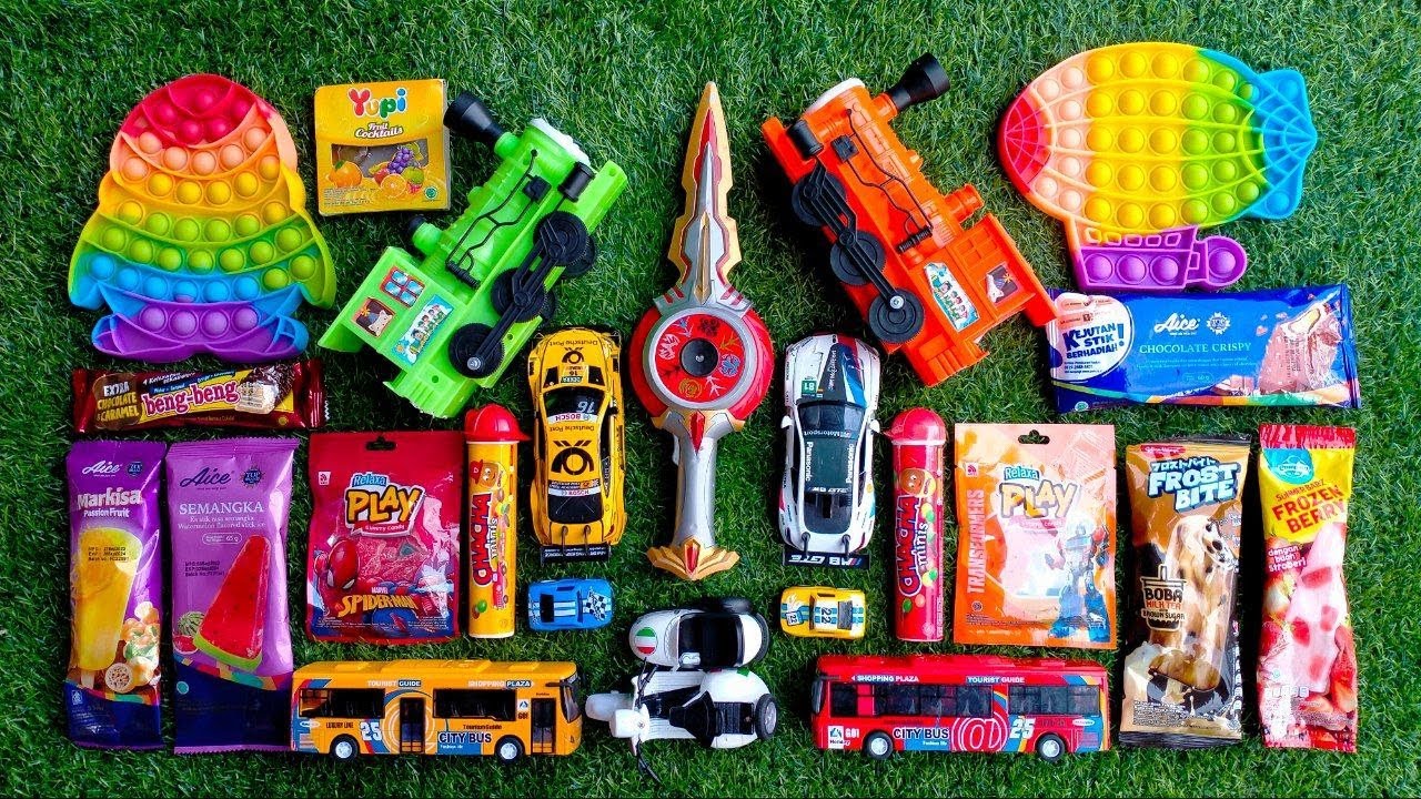 Hunting Es Krim, Mobil Mobilan, Dokteran, Surprise Egg, Permen Yupi ...