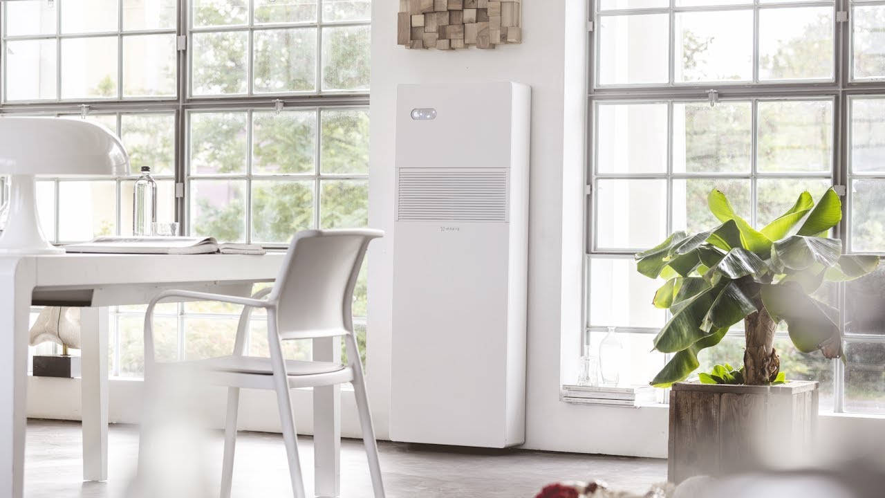 Innova 2 0 Vertical monoblock airco installatie - YouTube