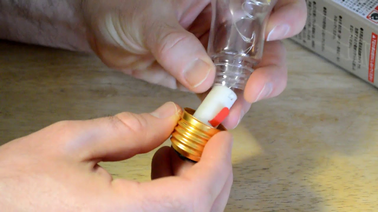 Daiso Interior LED Light Bulb Review - YouTube