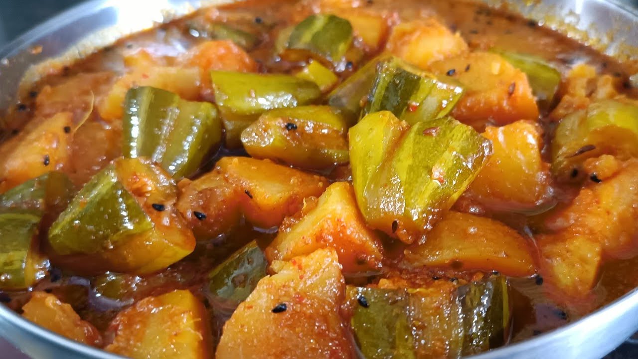 Aloo Parwal Ki Sabji Recipe | Masala Aloo Parwal | How To Make New ...