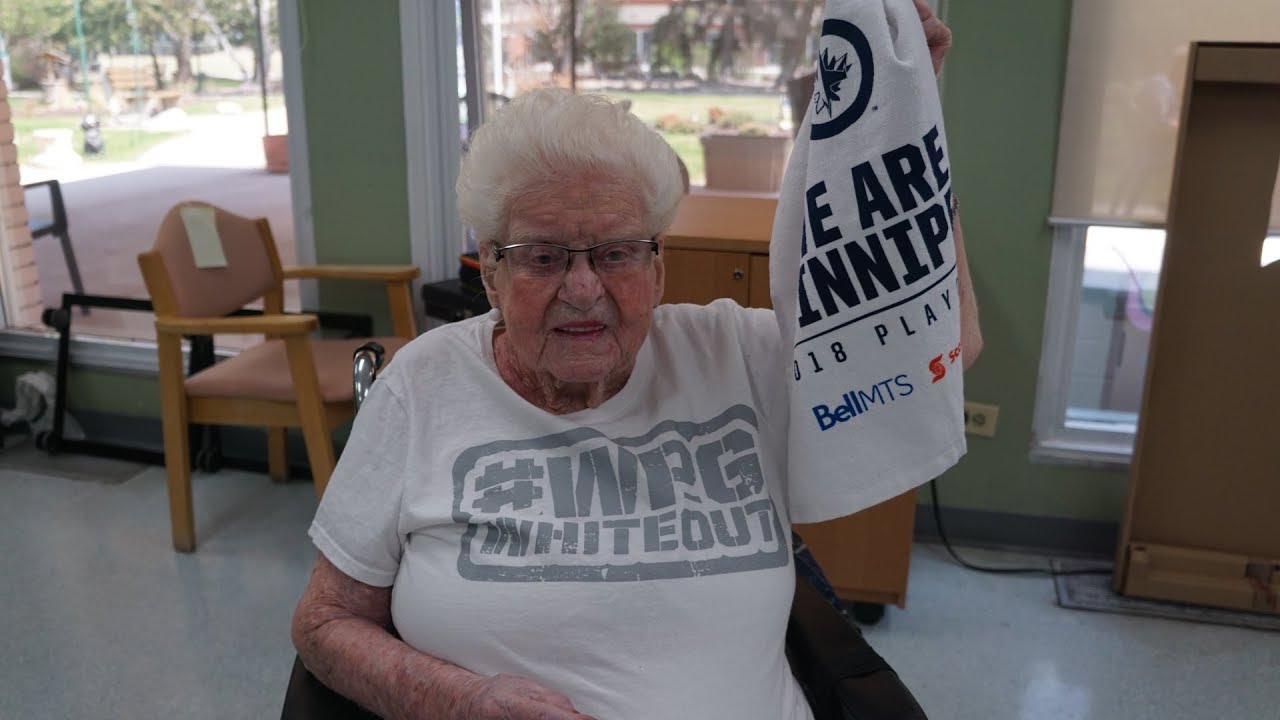 Meet Ruby Fraser, the Jets oldest fan - YouTube