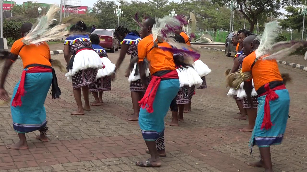 Mijikenda Traditional dance- Song Dende - YouTube