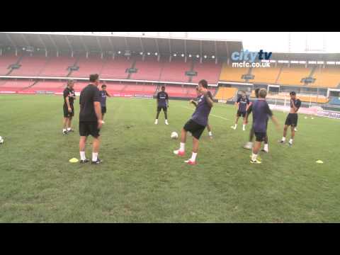 SKILLS Roberto Mancini has still got it!