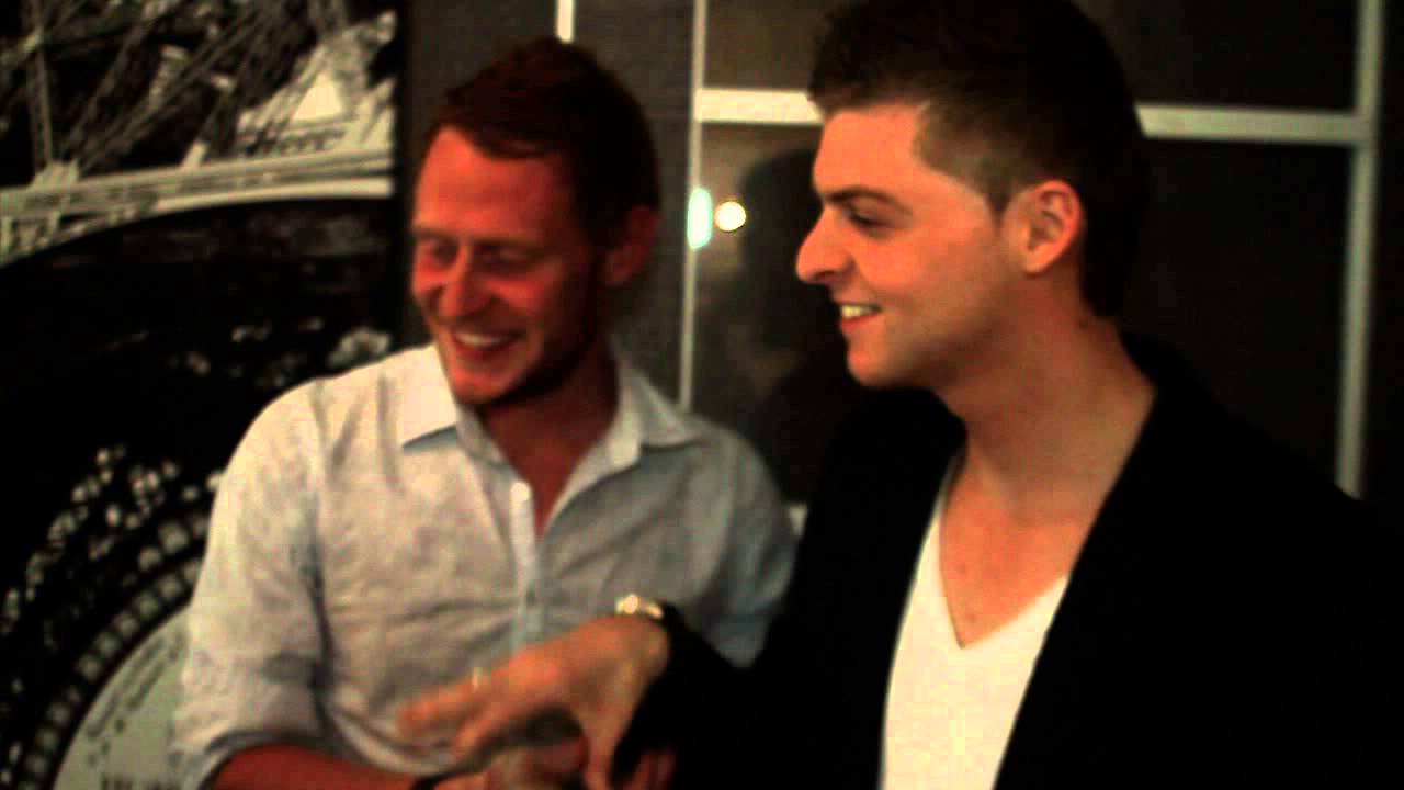 Mike & Colin - Alles Is Top (Officiële Videoclip) - YouTube