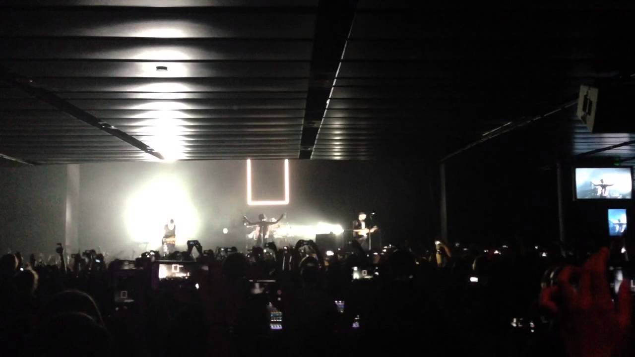Intro + The City - The 1975 - YouTube