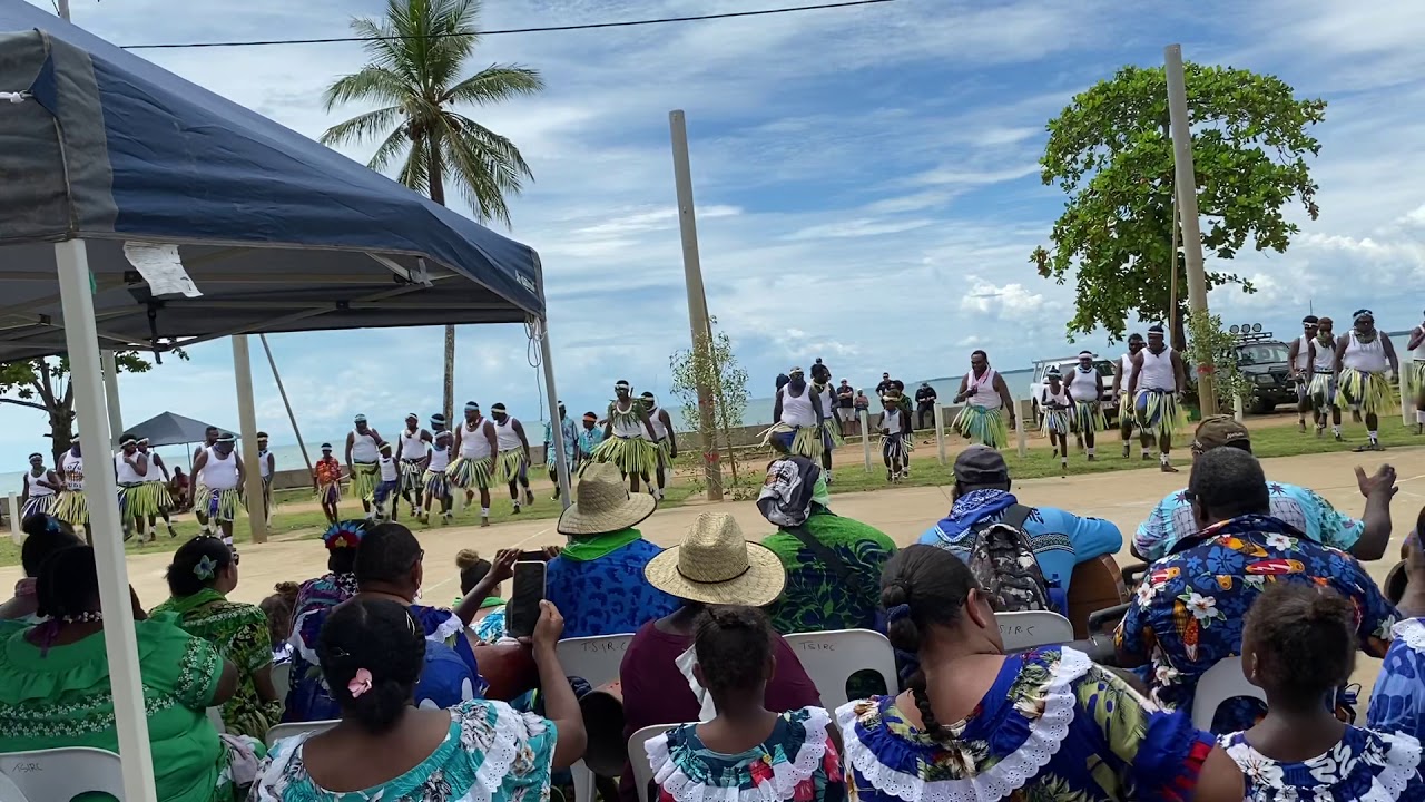 New Years Dance On Saibai - YouTube