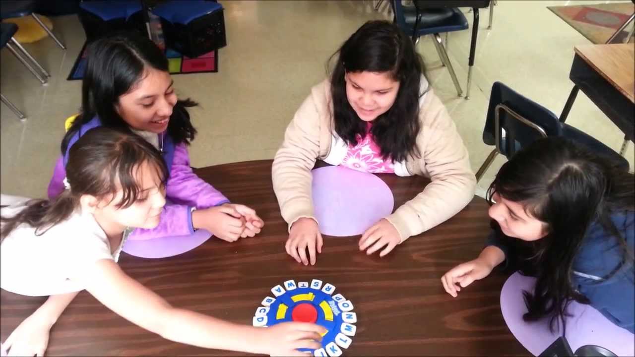 5th Grade ESOL students play Tapple - YouTube