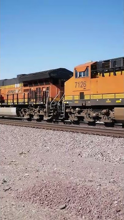 BNSF 3847 WESTBOUND INTERMODAL TRAIN - YouTube