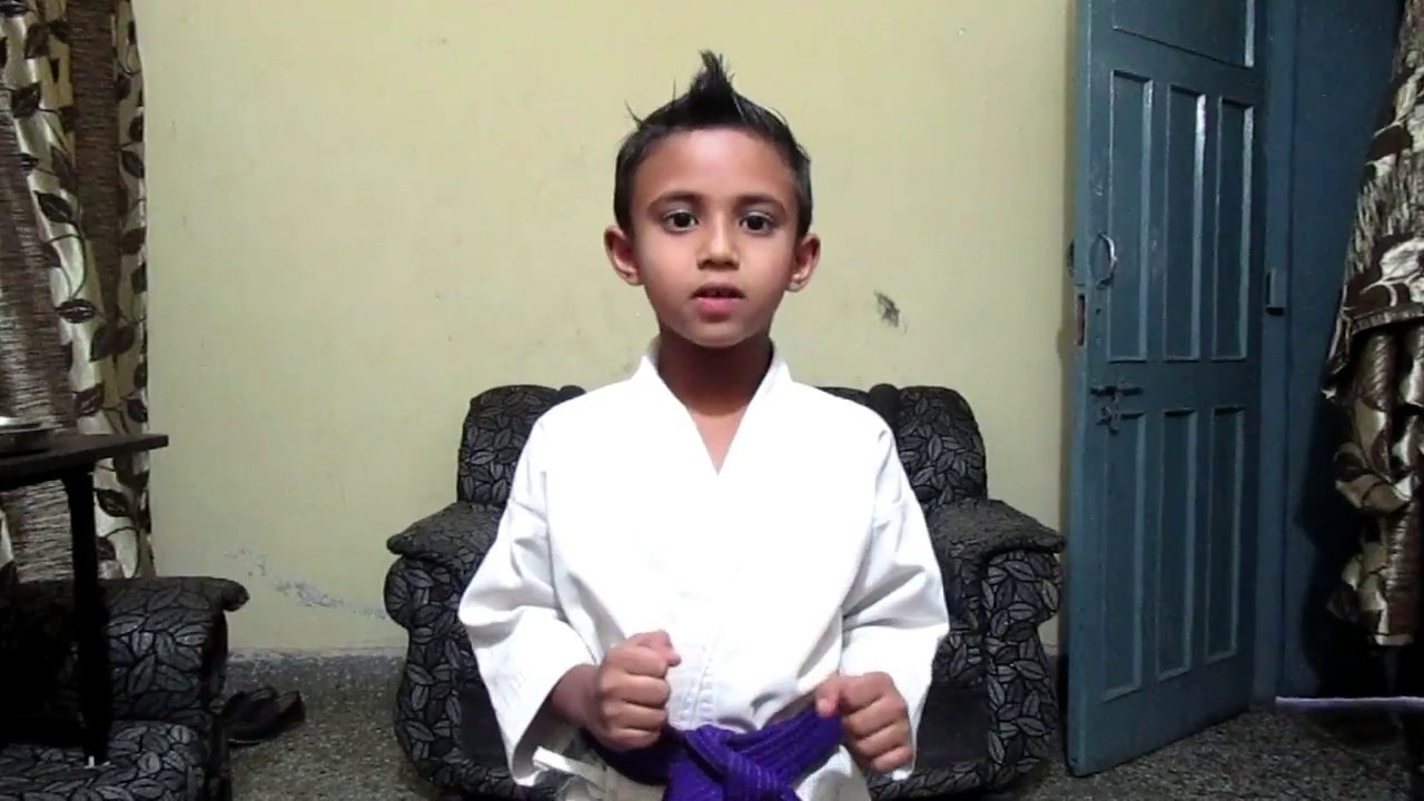 Amazing Karate cute kid doing Split - YouTube