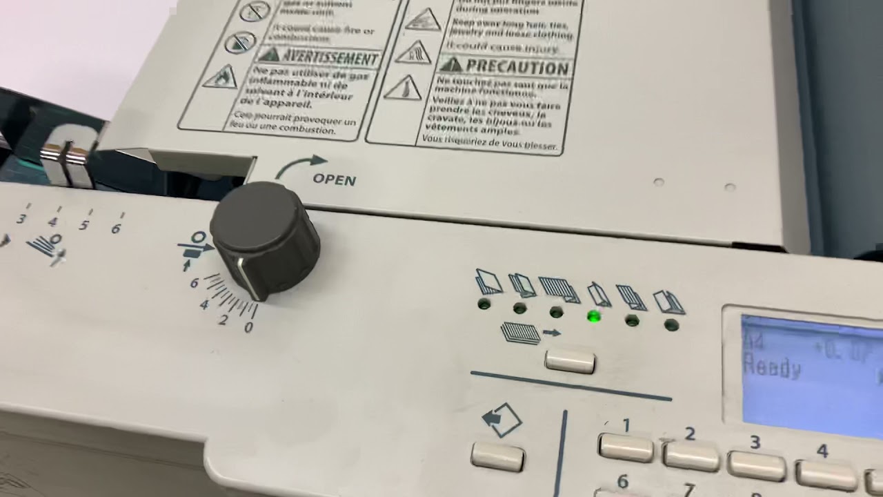 Duplo DF-980 Friction Fed A3/A4 Folding Machine - YouTube
