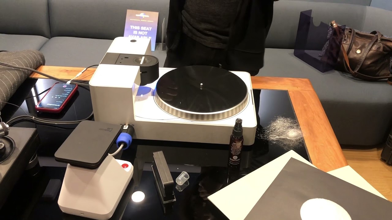 A prototype record cutter takes audio from an iPhone and instantly ...