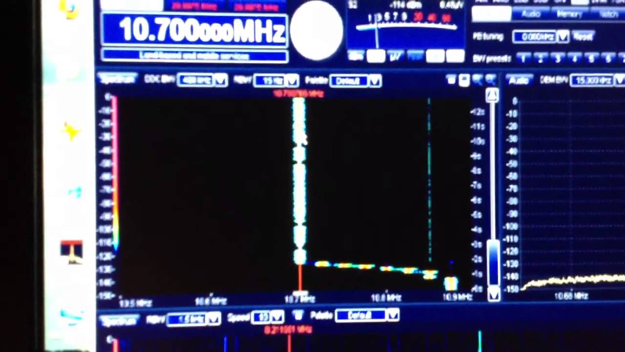 Winradio Excalibur and Icom IC-R7000 10.7 MHz IF - YouTube