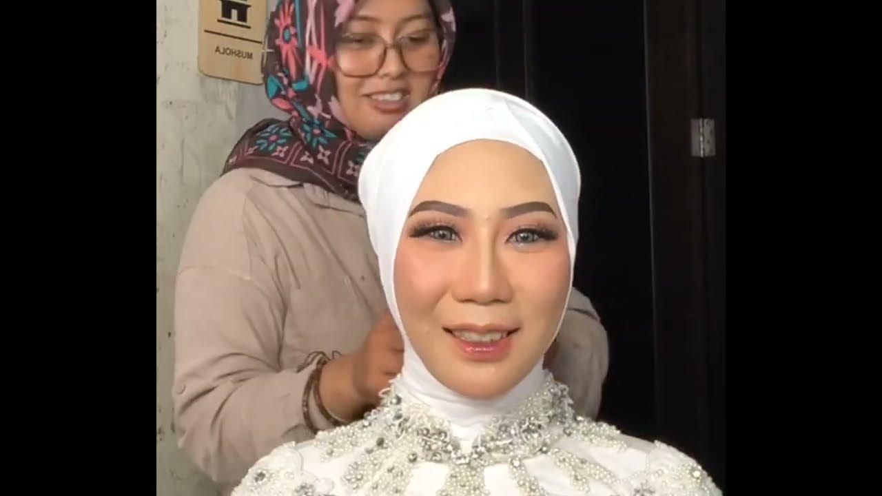 MAU BELAJAR CARA PASANG HIJAB ONLINE SINI TONTON VIEONYA #hijabtutorial - YouTube