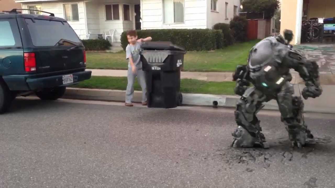 Action Movie FX robo attack - YouTube