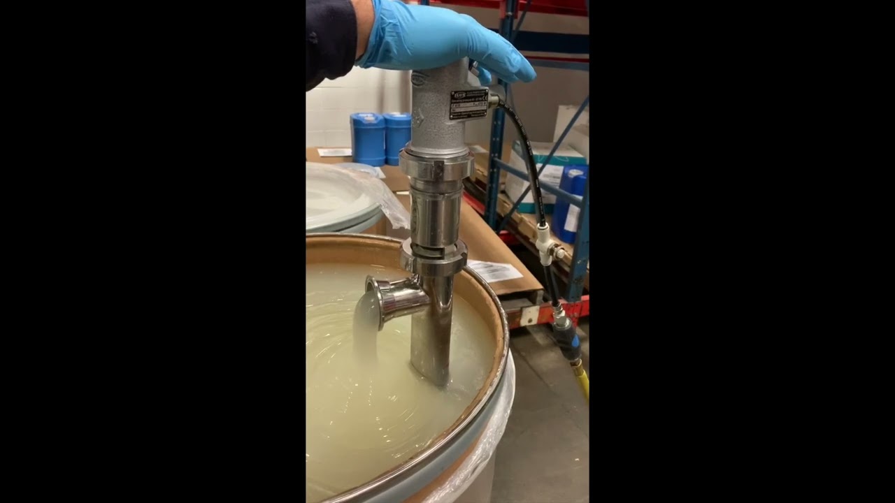 FLUX F560GS Pump w/F416 Air Motor - Pump Adhesives - YouTube