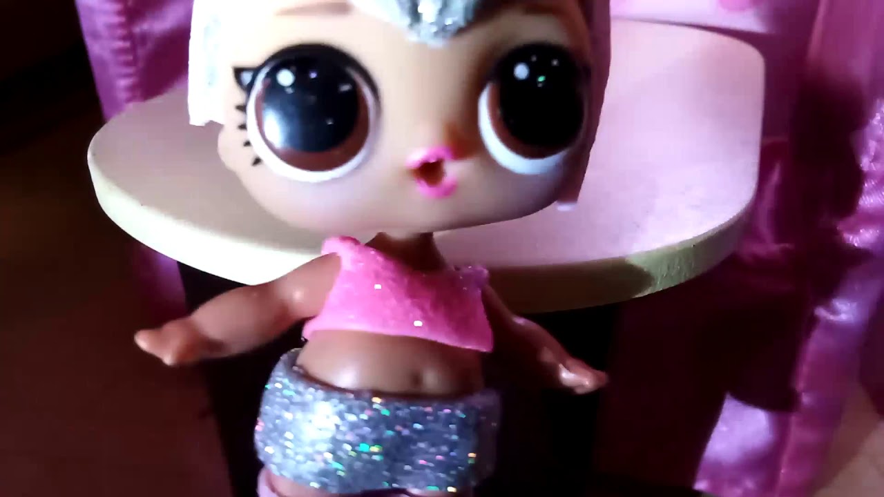 Kitty queen has a play date!!! - YouTube