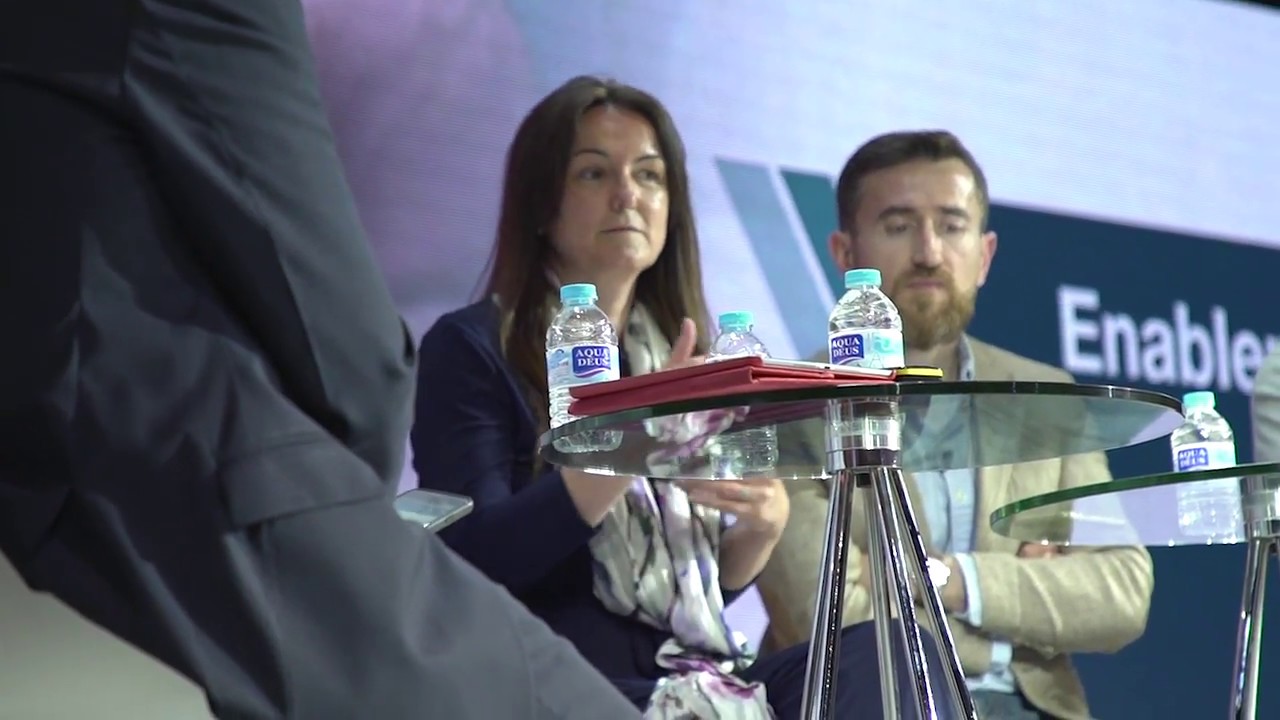 Entrevista con Patricia Acosta - La Agilidad en Orange - YouTube