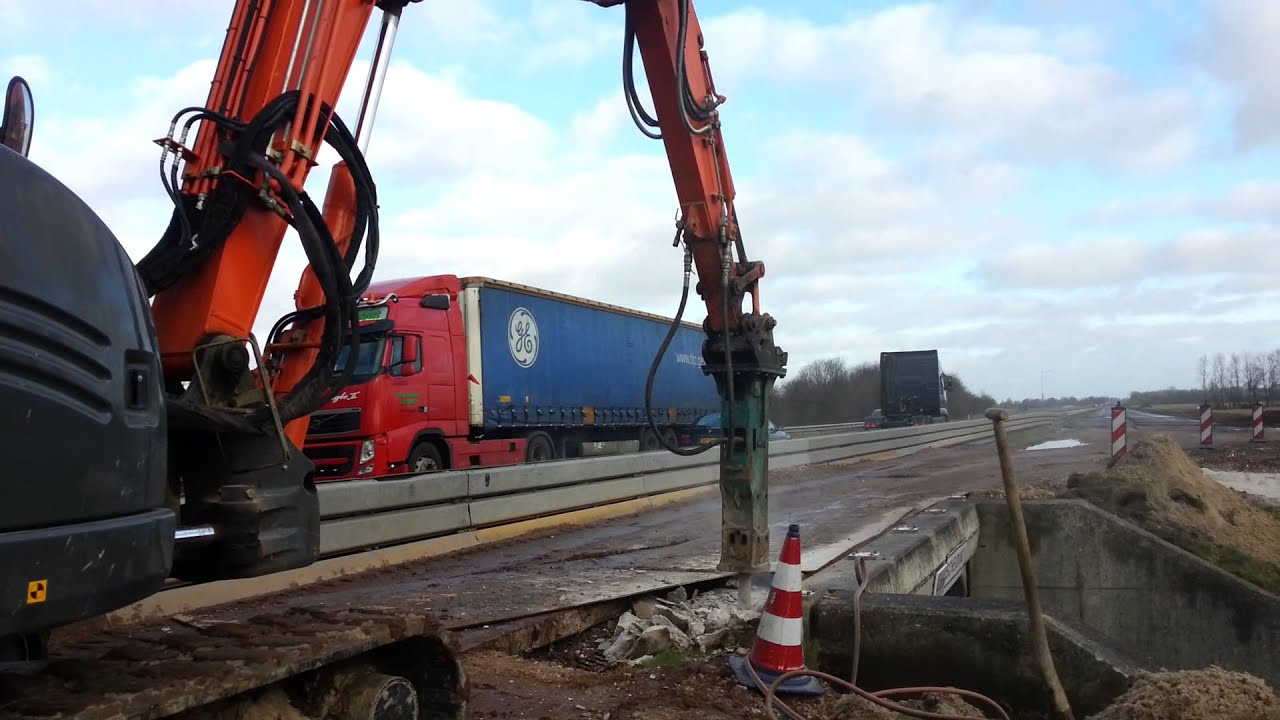 Lek Sloopwerken B.V. sloop schamkanten N33 Zuidbroek - YouTube