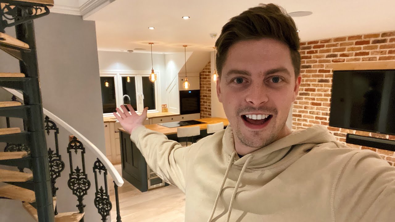 Dr Alex's flat renovation revealed! - YouTube
