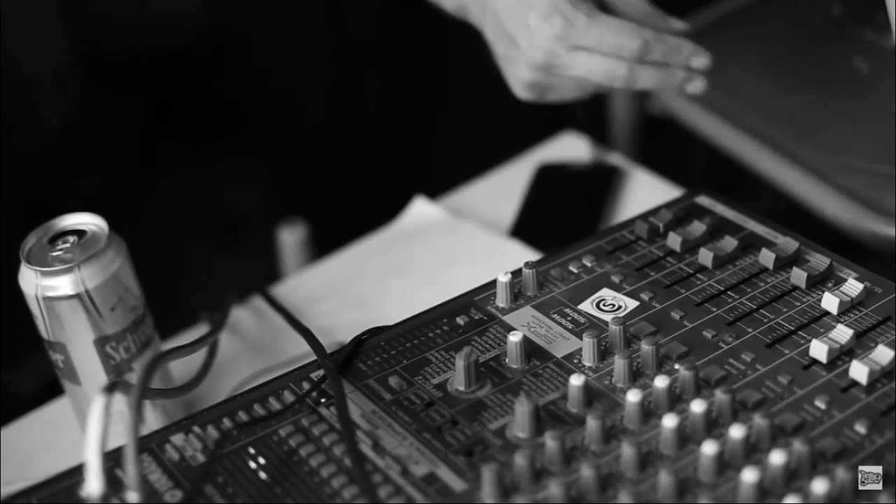 Perro Suizo: Un Viaje de Rock & Roll! - YouTube