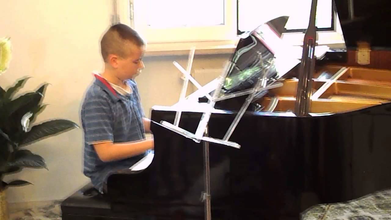 Arden plays The Entertainer - YouTube