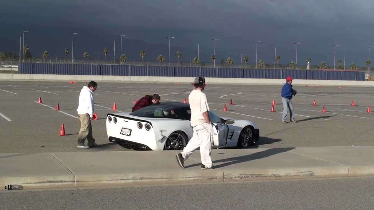 Corvette Crashes During An AutoCross Event - YouTube