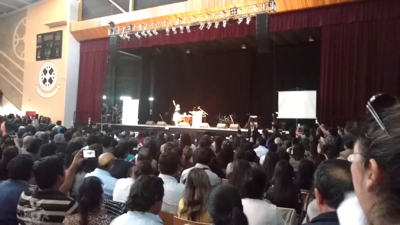 Gladys Muñoz en Temuco 'Viuda y sin Nada' - YouTube