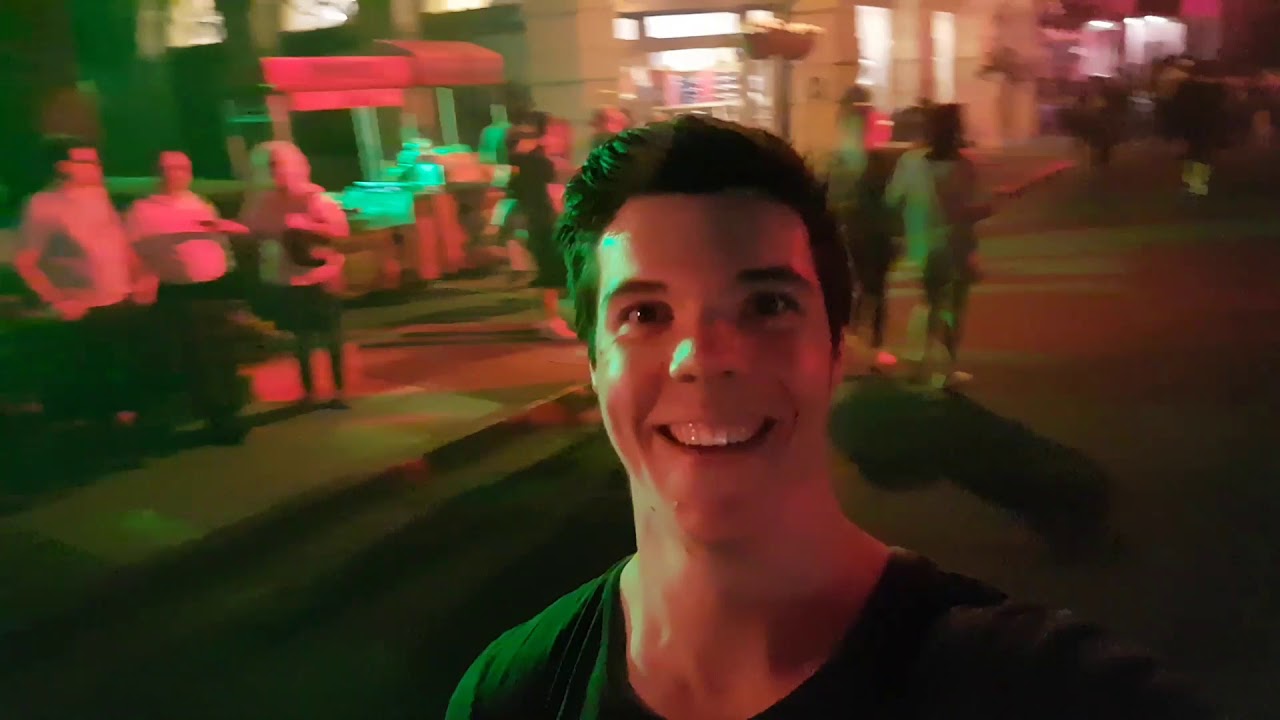 Warner Bros Movie World FRIGHT NIGHT 2017 - YouTube