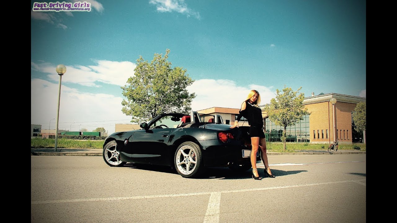 Fast Driving Girls - Bonnie BMW Z4 2.5i (V015) - YouTube