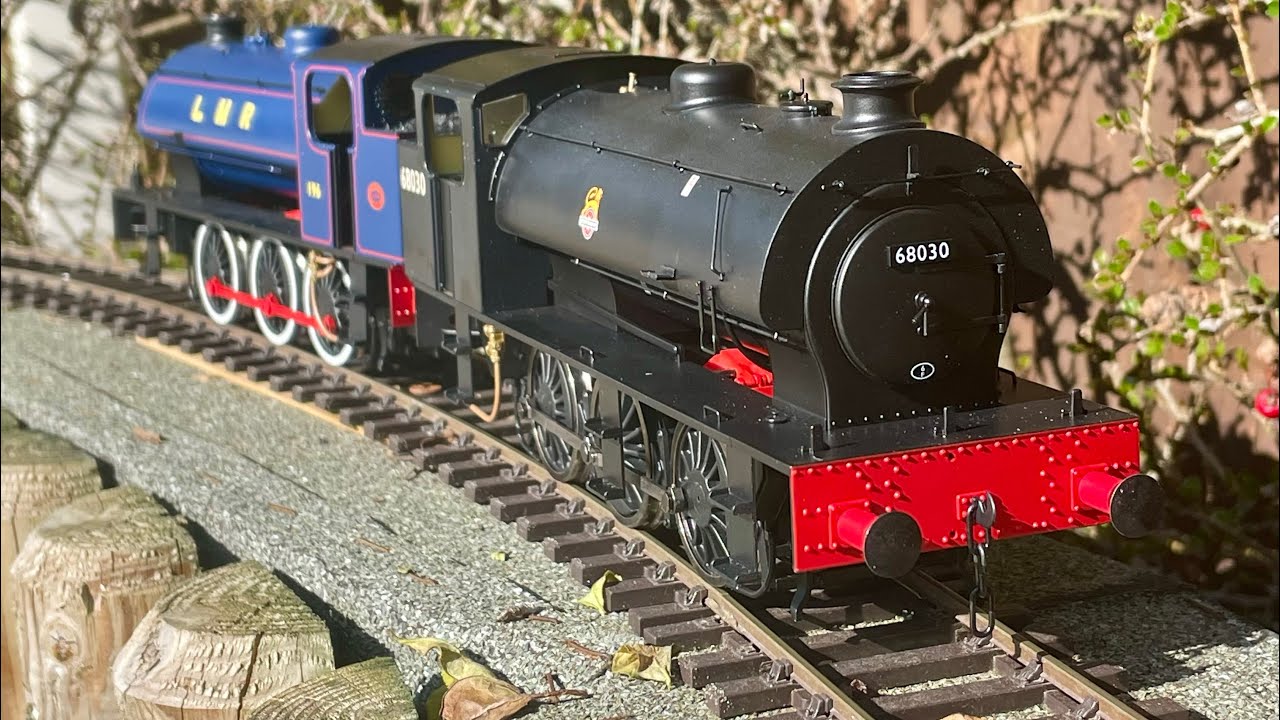 Dapol o gauge garden railway J94 freight train - YouTube