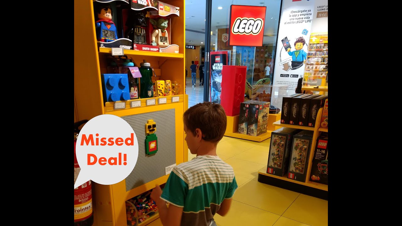 Shopping in Spain's "LEGO Store" - YouTube