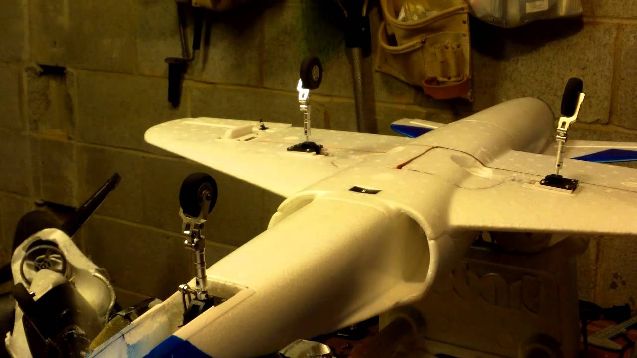 Dynam Meteor with Retracts - YouTube