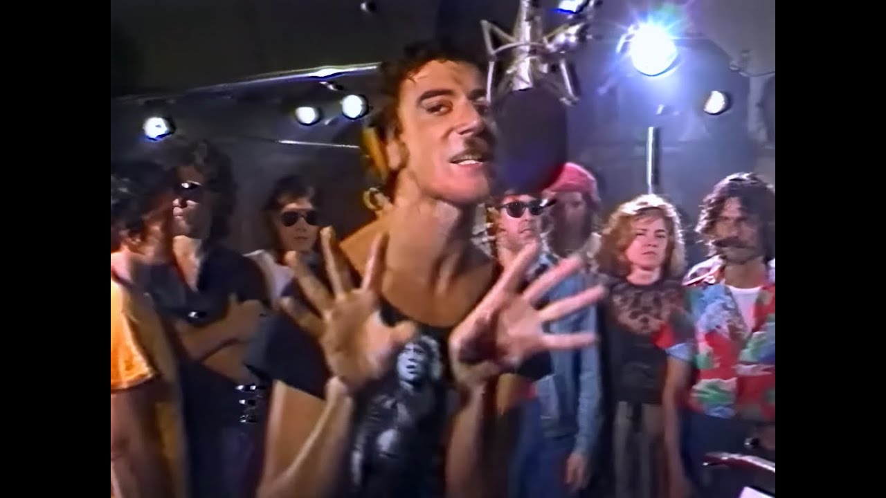 Charly García - Demoliendo Hoteles (4K) - YouTube