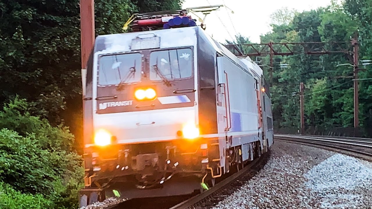 NJTRANSIT train 6359 Pulling into Maplewood Station with 4606 with ...