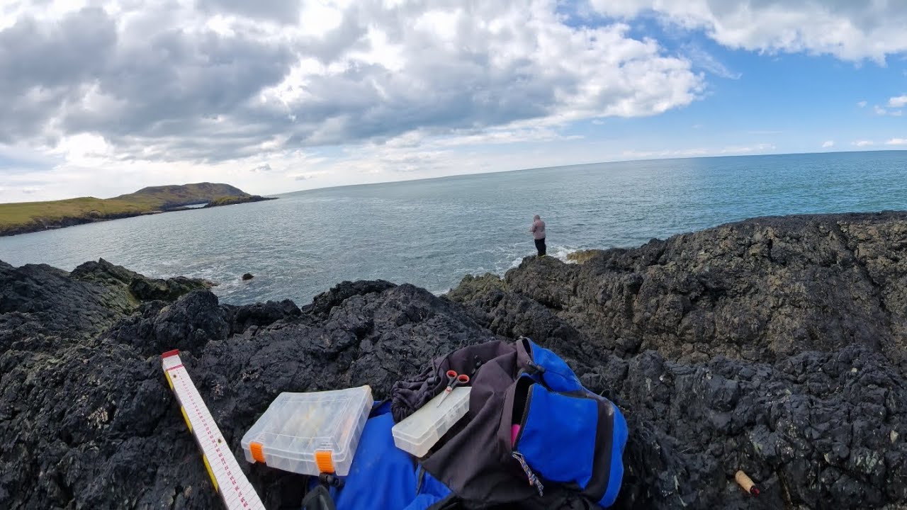 Lure fishing Llyn peninsula / unbelievable views| N Wales sea fishing ...