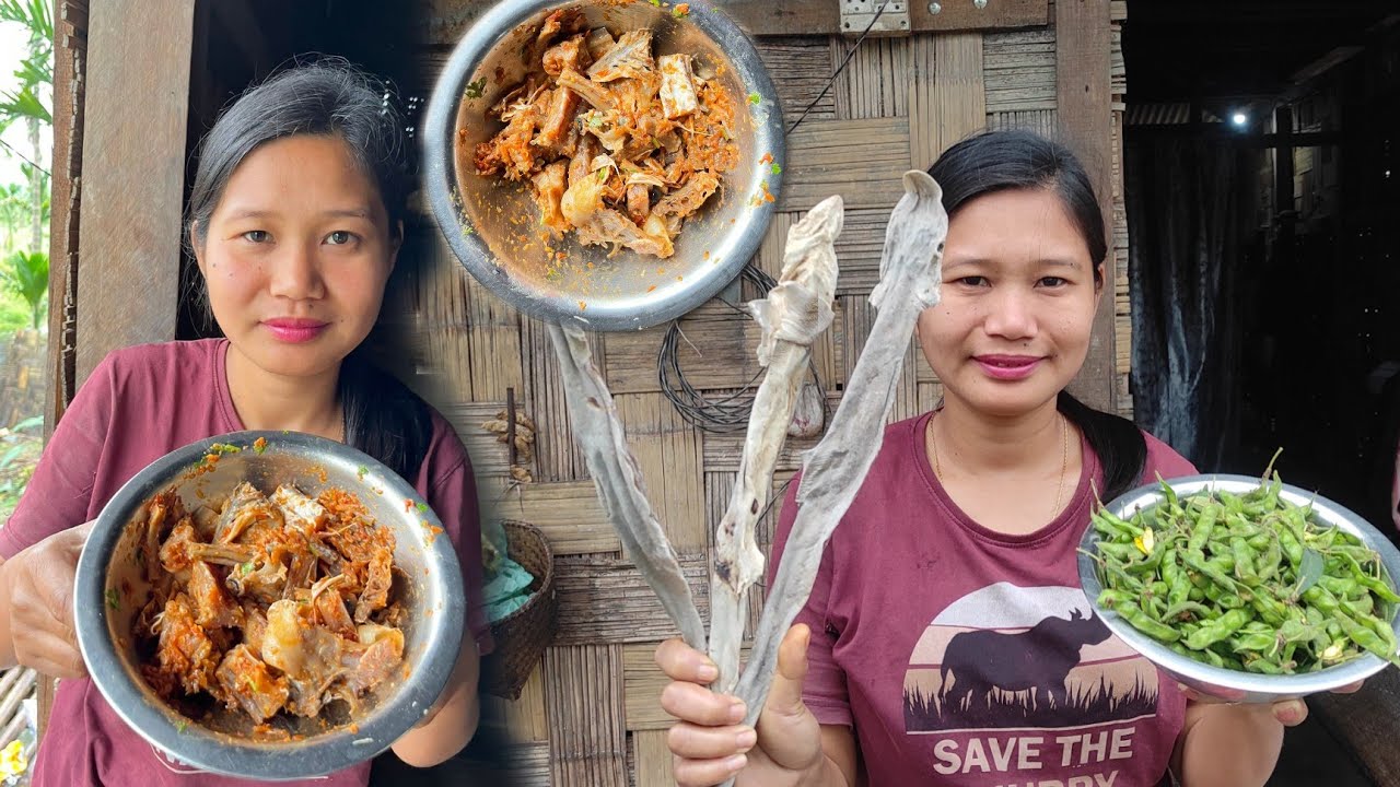 Cooking and Eating Long Dried Fish at home | Fried fish chatni ke sath ...