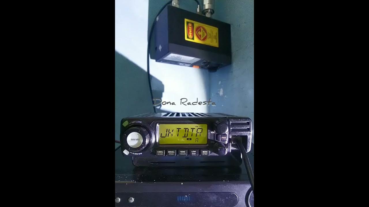 Icom IC-208H Airband - YouTube