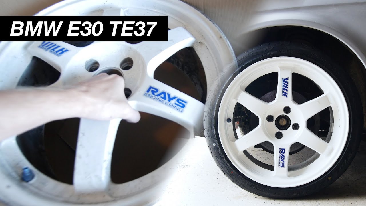 BMW E30 Gets New Wheels - TE37's! - YouTube